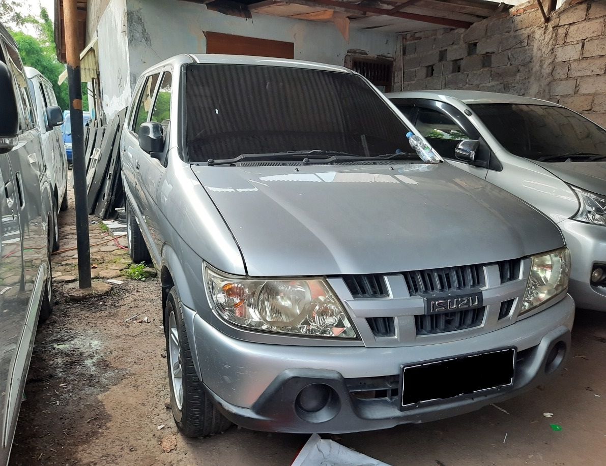 Mobil Bekas Peminum Solar, Isuzu Panther Harganya Cuma Segini