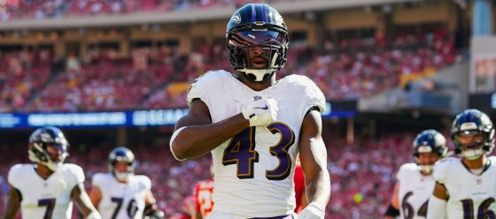 9 Fantasy Football Waiver Wire Stashes Ahead of Week 8 (2025)