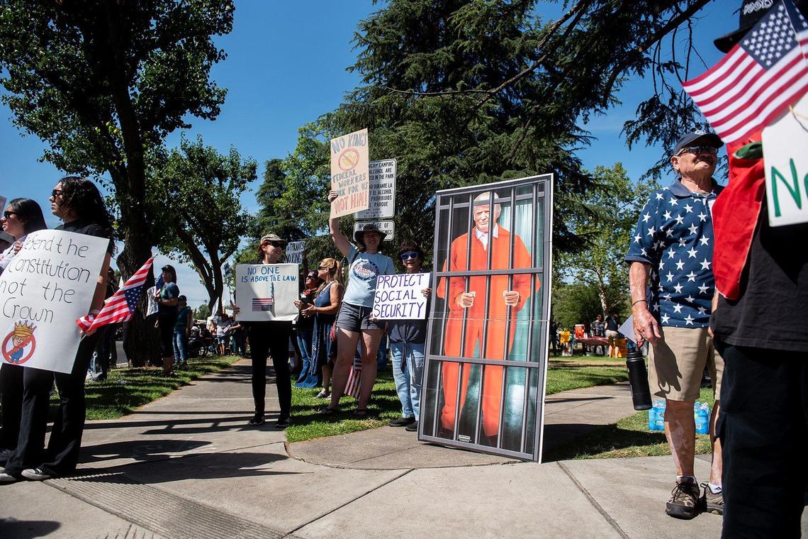 ‘No Kings' protest planned in Merced. Organizers emphasize nonviolence