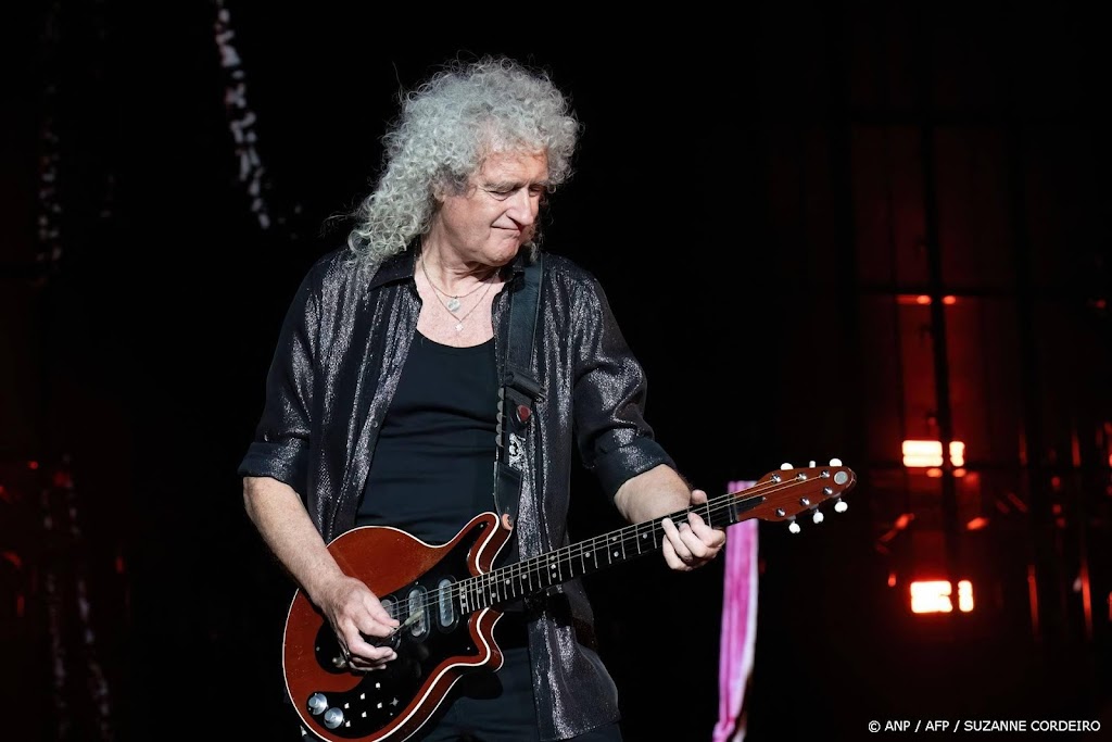 Gitarist Brian May verrast met solo bij première We Will Rock You