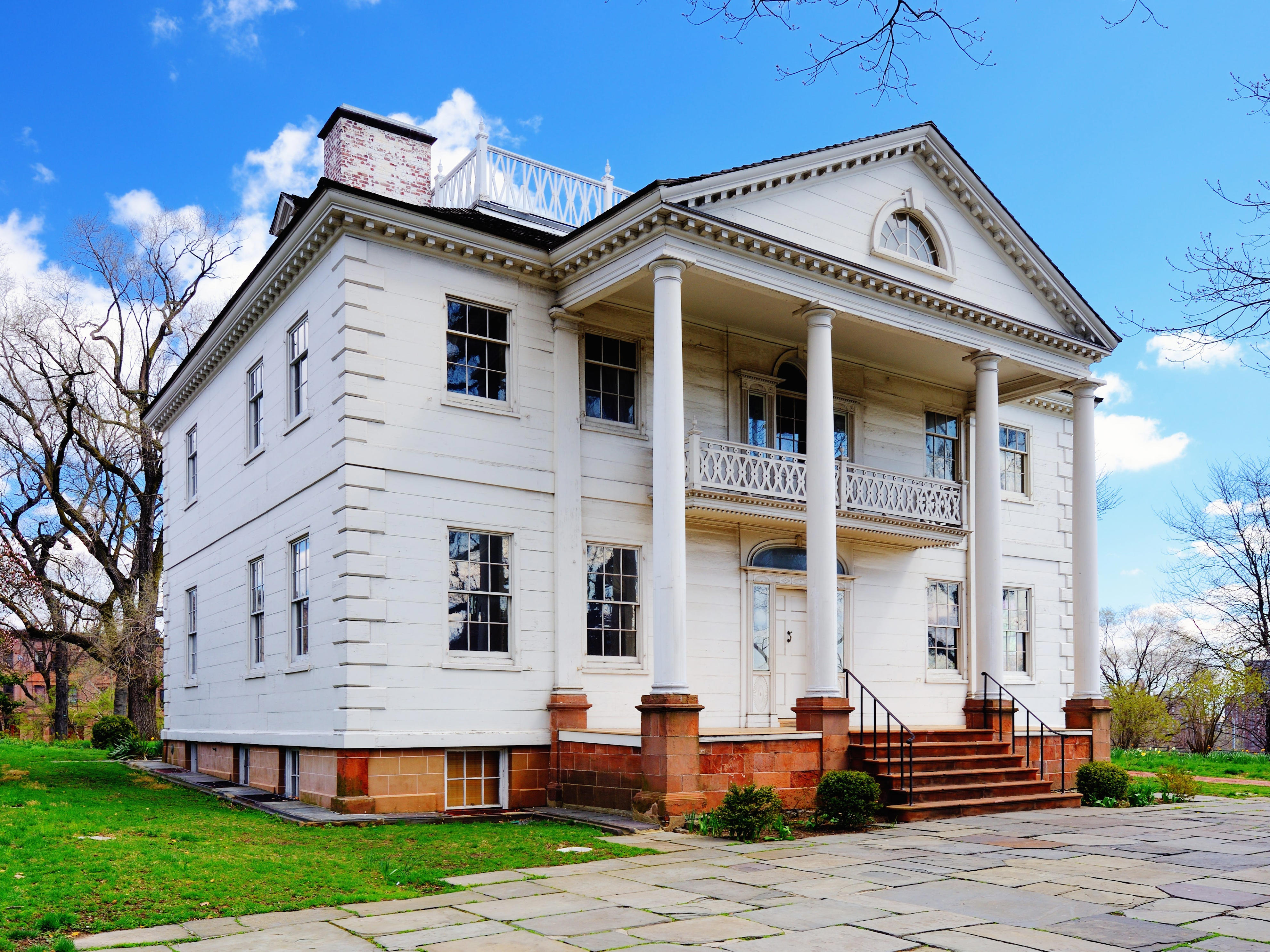 I visited a 'haunted' 18th-century mansion in New York City and saw ...