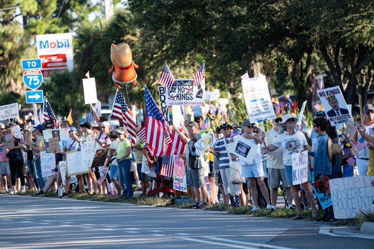 Thousands of Lee County residents rally in Fort Myers at 'No Kings ...