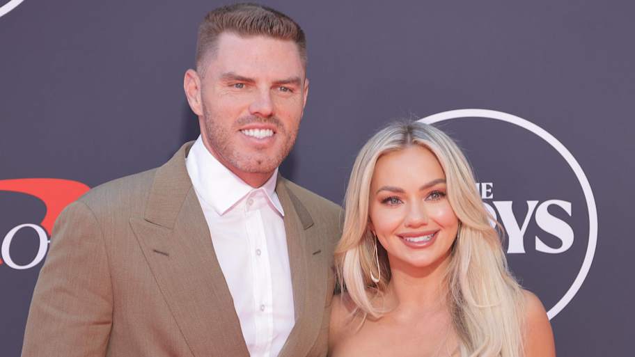 Freddie Freeman’s wife Chelsea goes next-level with Dodgers celebration ...