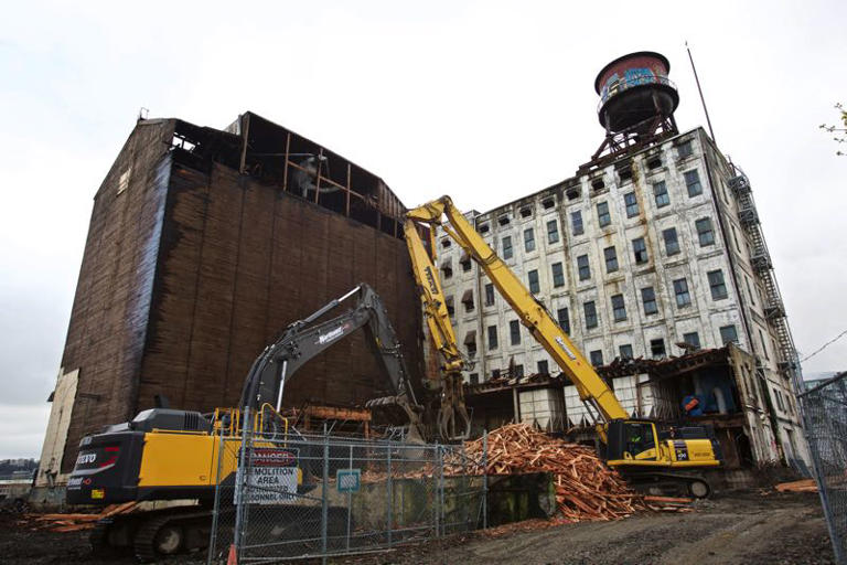 Commission OKs redevelopment plans for NW Portland’s long-vacant ...