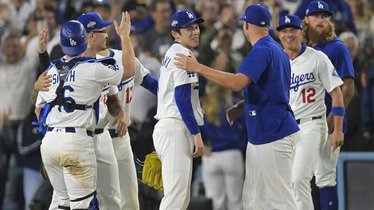 Dodgers fans lose it after Shohei Ohtani, Roki Sasaki punch ticket to ...