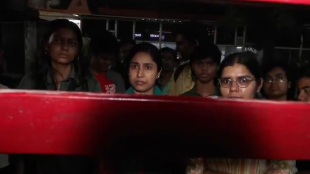 JNU Students, Including Union President, Detained After Clash With ...