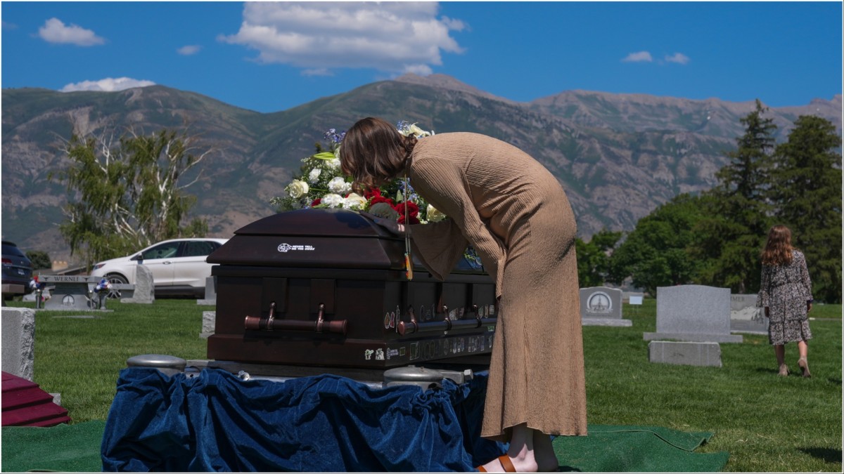 Researchers Explain Why Men Die 5.4 Years Earlier Than Women