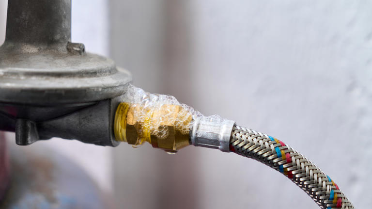 7 Warning Signs Of A Gas Leak In Your Home