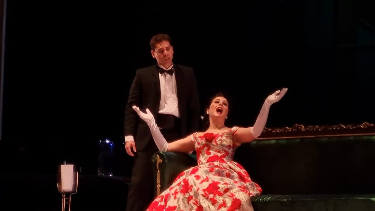 "La Traviata" cautiva el Teatro de la Ciudad en el Festival ...