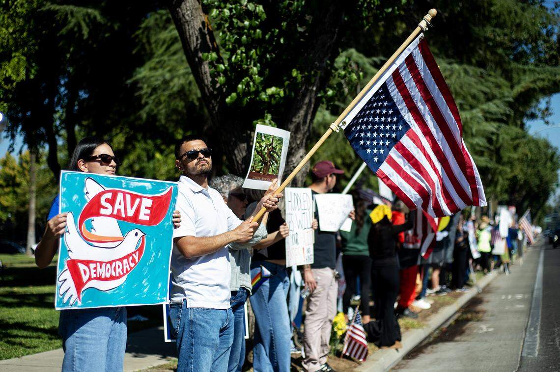 'No kings' anti-Trump protests planned in Merced this weekend. Here's ...