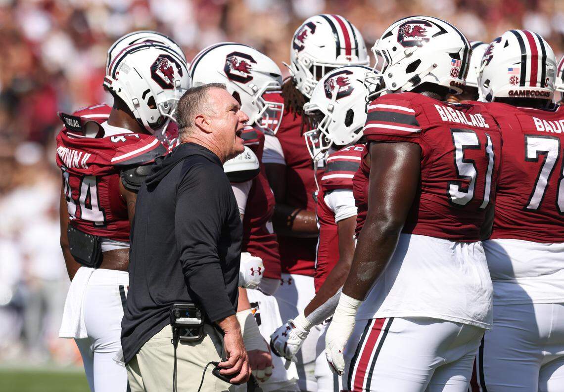 Thumbs up, thumbs down: First reactions to South Carolina's loss to ...