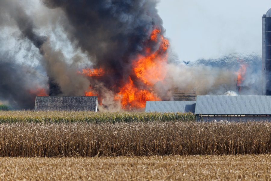 Lancaster County barn burns