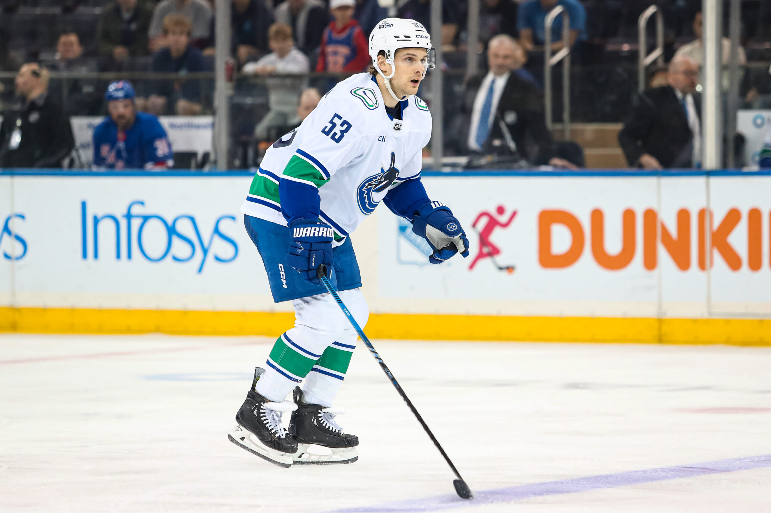 Canucks’ Blueger 6th-ranked centre on Daily Faceoff’s top 50 UFA list