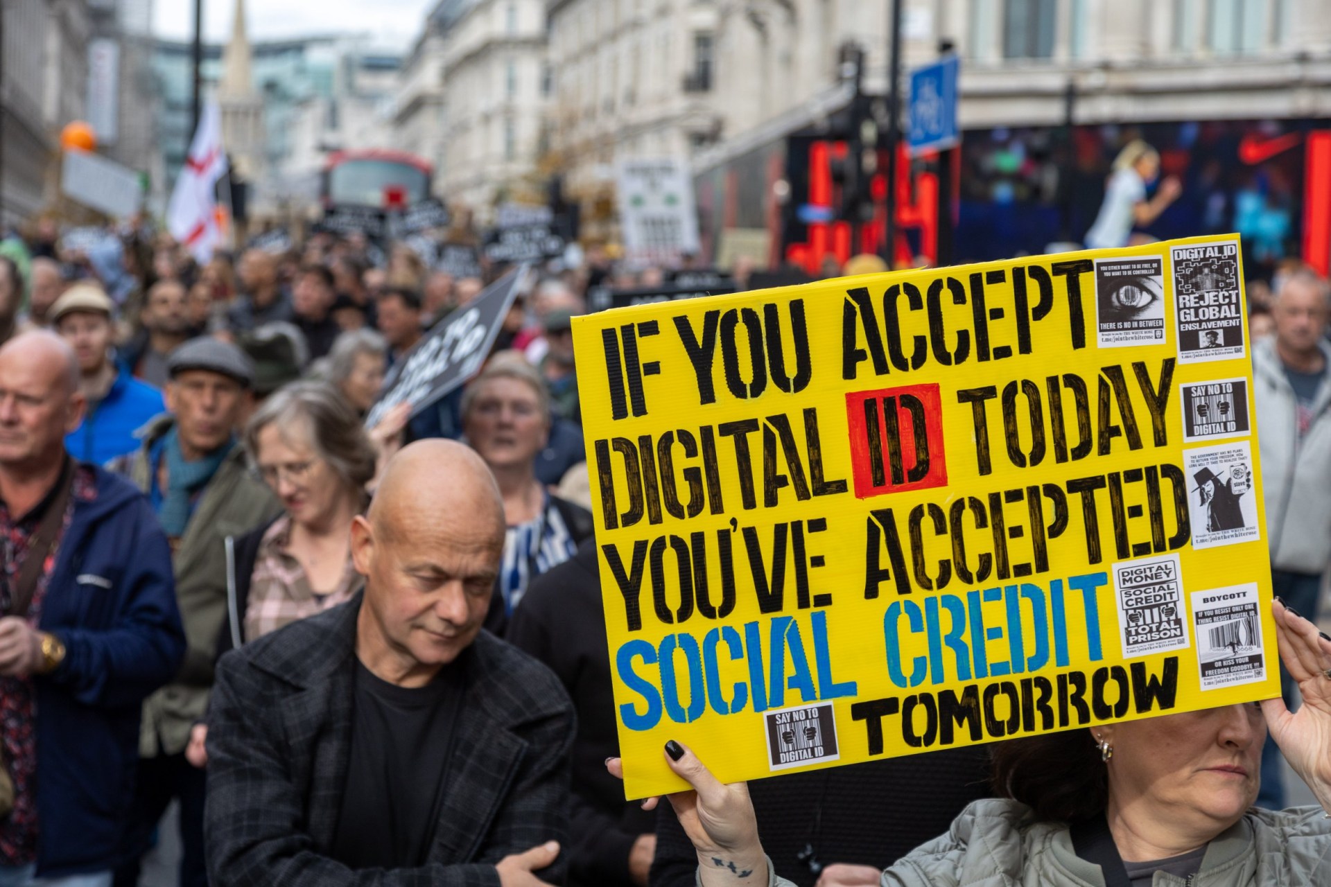 Thousands protest plans for mandatory digital ID cards