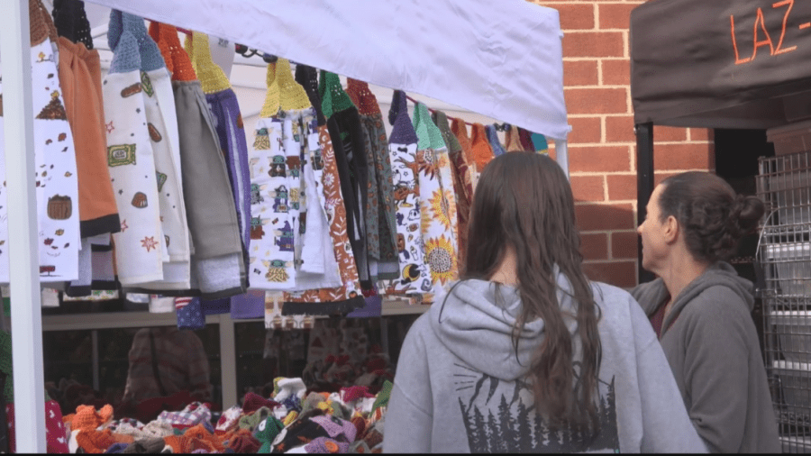 LCCC keeps fall feeling going with Alumni Craft Fair