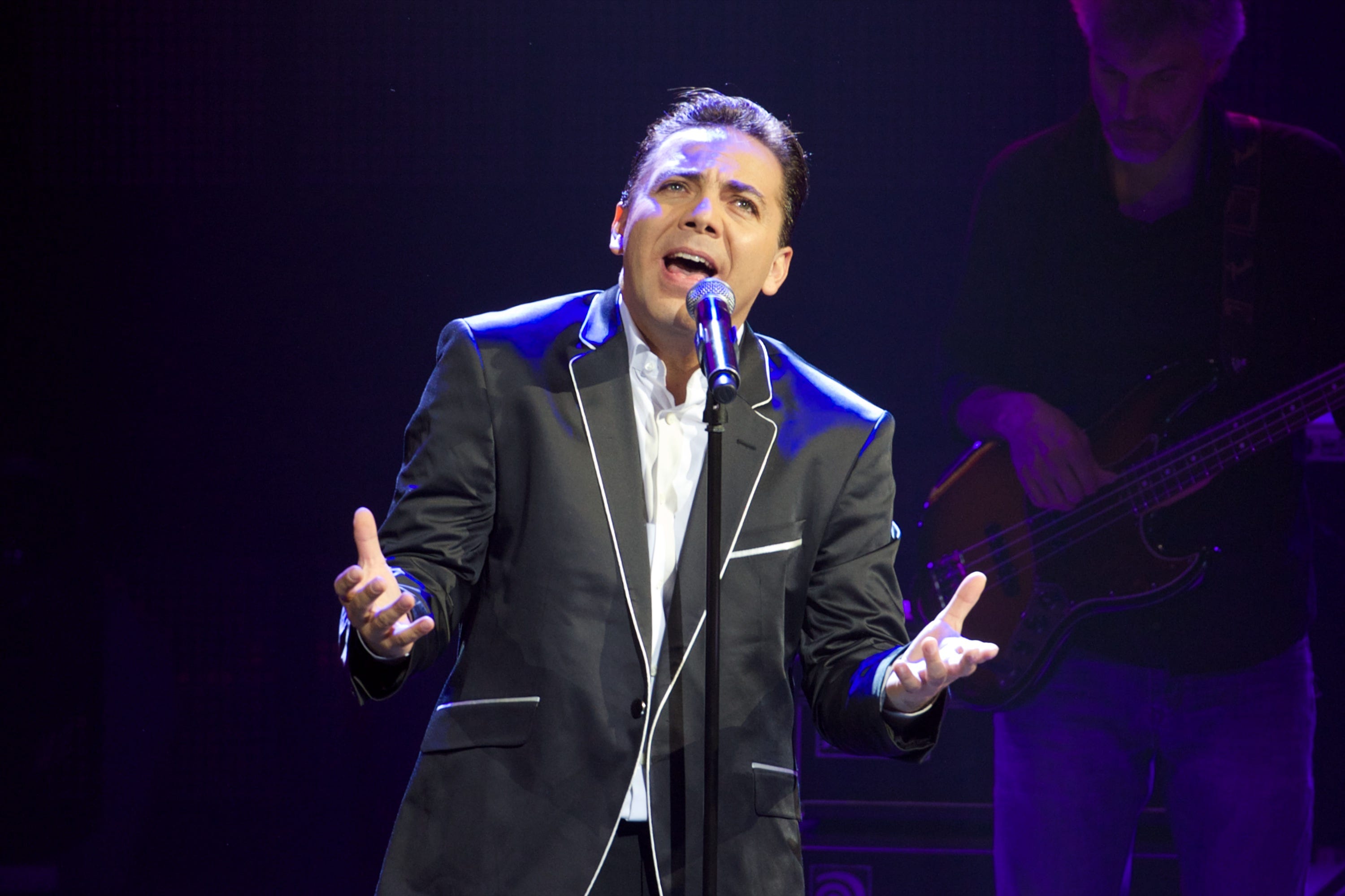 Mexican pop star Cristian Castro to perform at Acrisure Arena