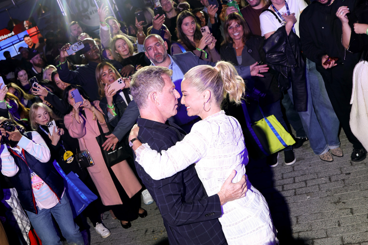 Bobby Flay Steals the Spotlight on the Dance Floor in New Viral Video