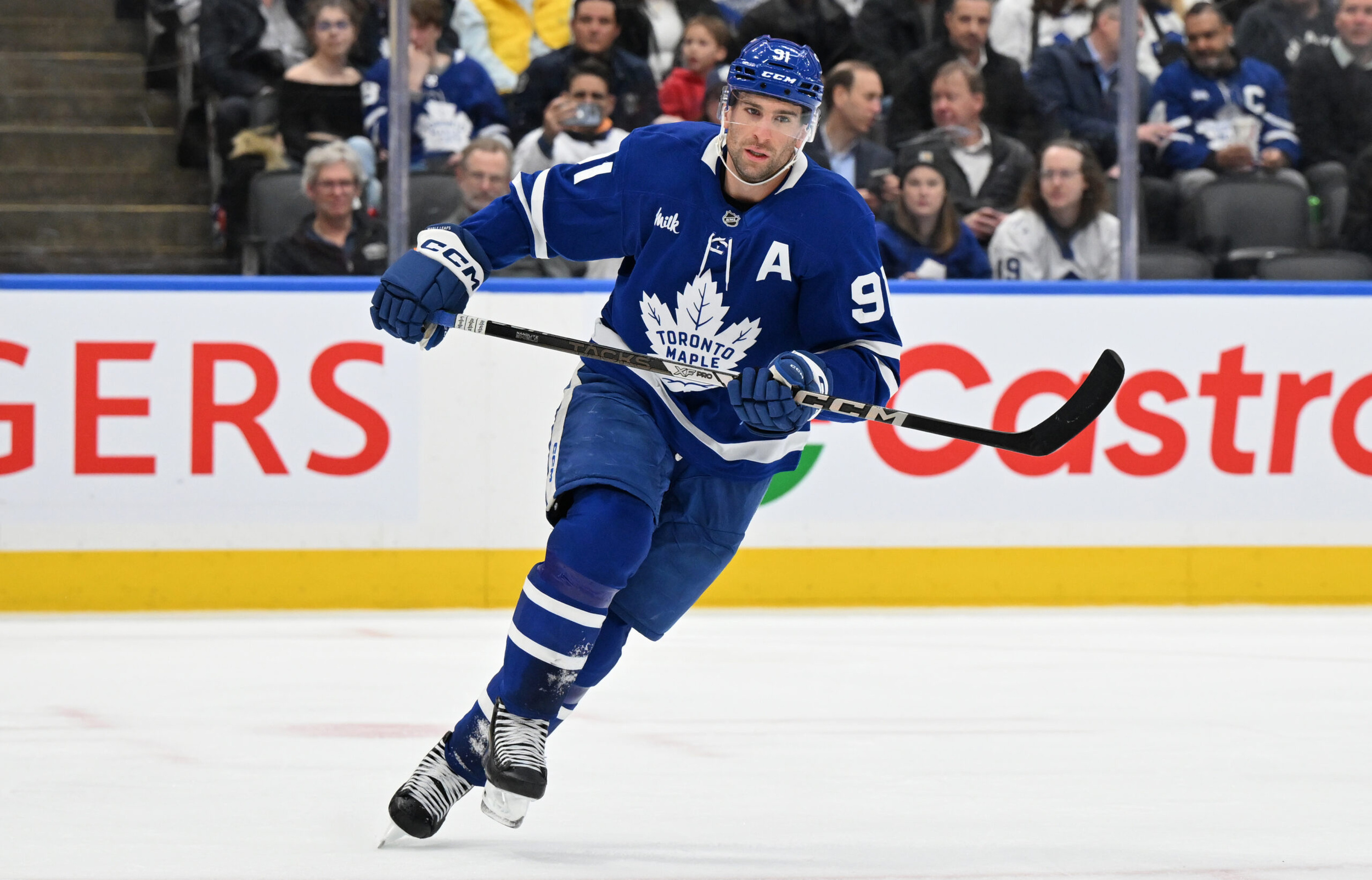Maple Leafs honour John Tavares for 500th NHL goal prior to game vs ...