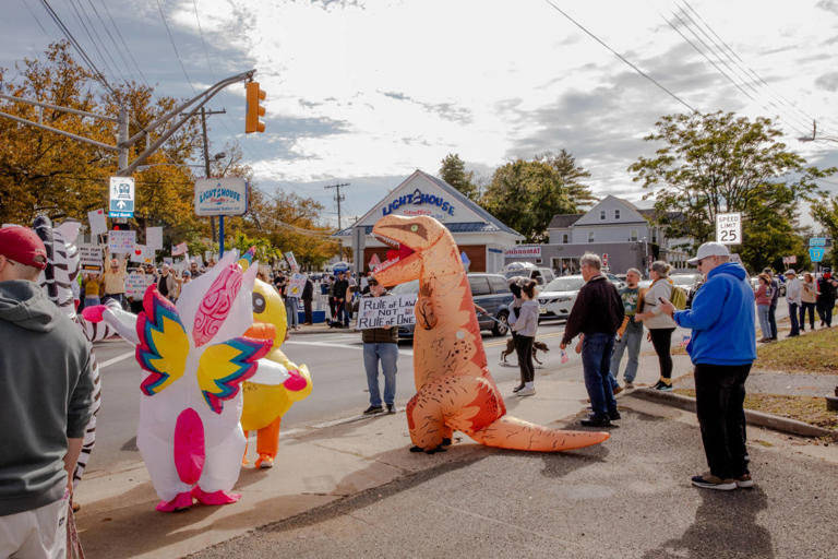 Across the U.S., ‘No Kings’ Protesters Rally to Oppose Trump