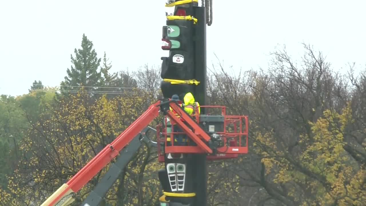 Totem pole restoration begins
