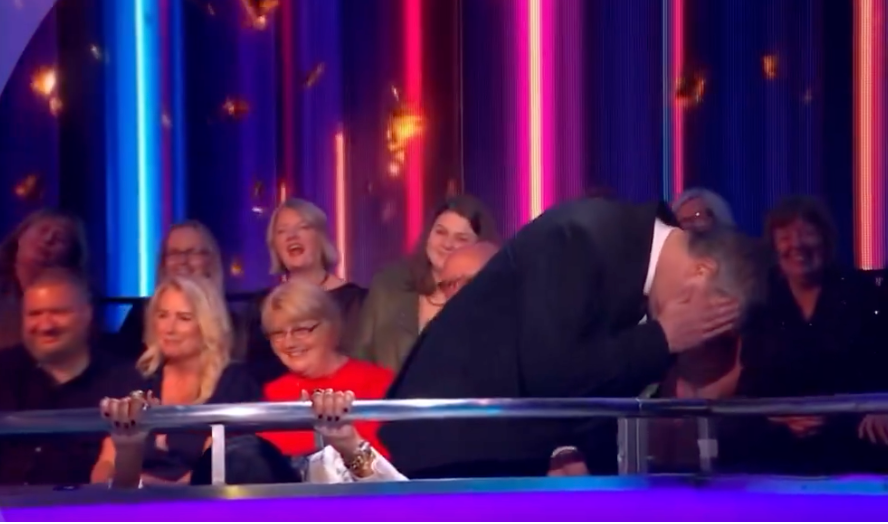 Strictly’s Claudia Winkleman and Dave Arch recreate Coldplay kiss-cam ...