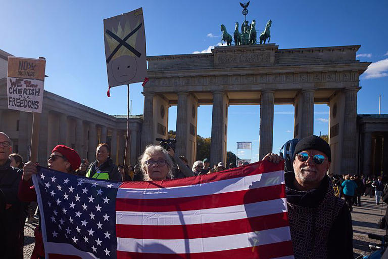 Huge crowds gather in cities across United States for 'No Kings ...