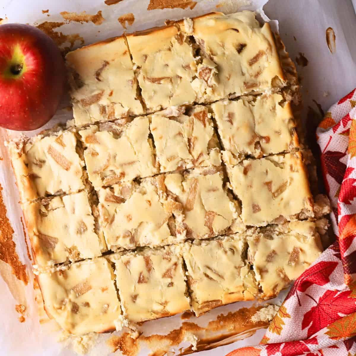 Low carb apple cheesecake bars