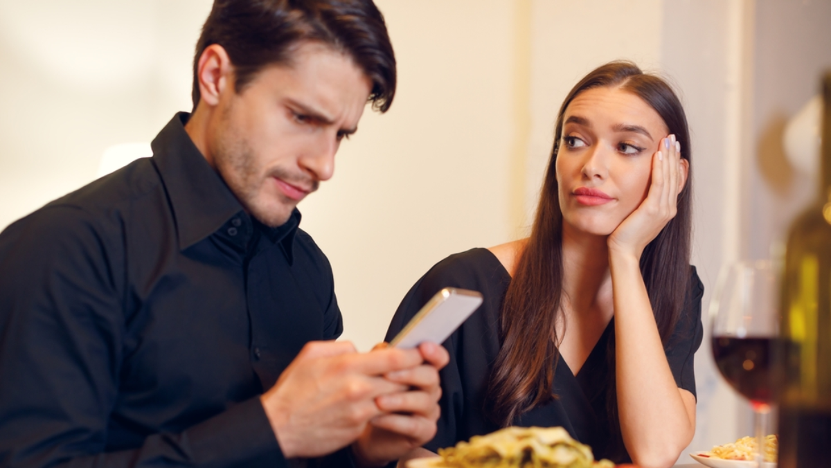13 Signs He’s Bored in the Relationship — Even If He Hasn’t Said It Out ...
