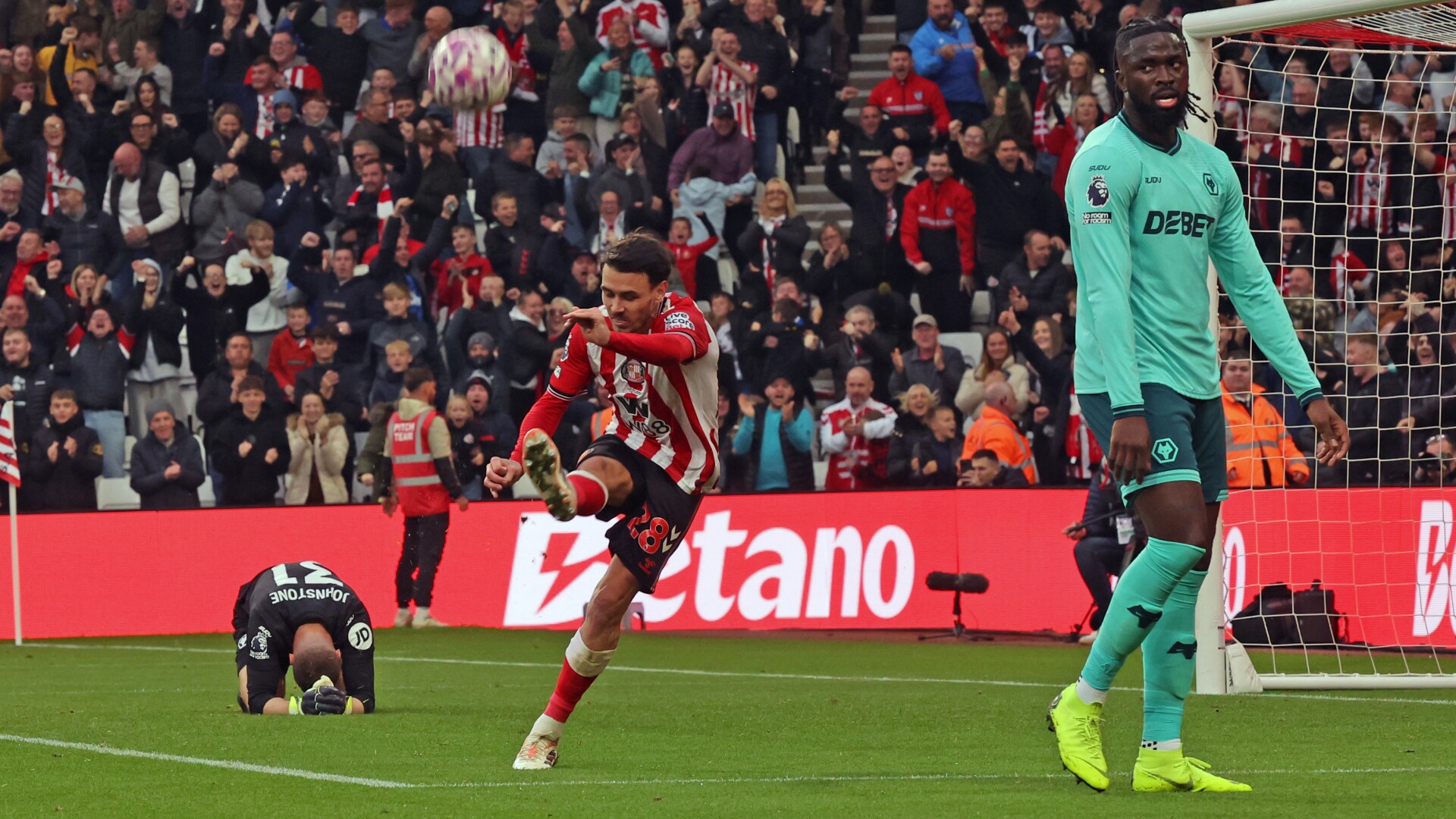 Sunderland 2-0 Wolves: Black Cats still loving life back in the Premier ...