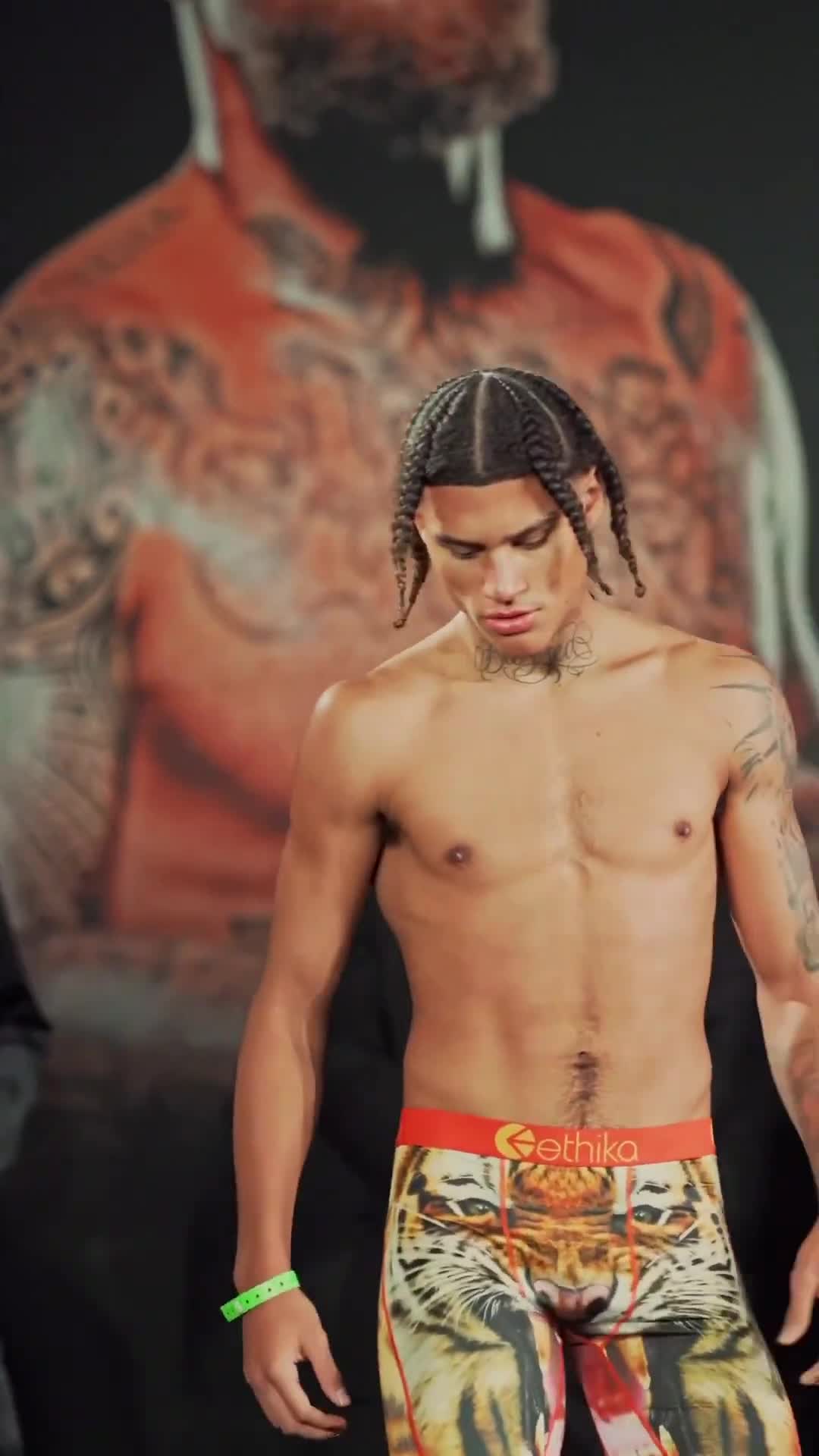 Elijah Flores makes weight “I'm going to work to make another statement”🏆