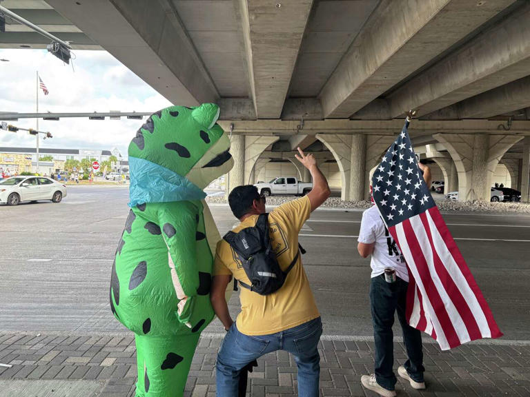Do Houston No Kings protesters 'hate America'? What they said. | Editorial