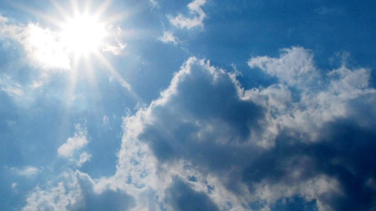 Cool, windy and mainly dry to start the weekend
