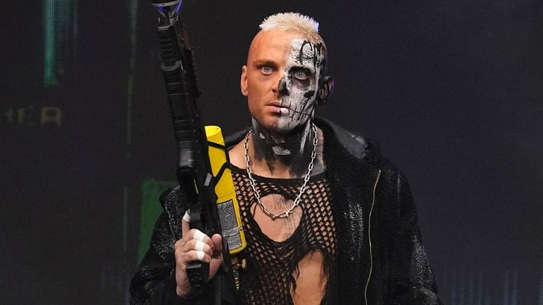 Shocking Ally Helps Darby Allin Make Moxley Say 'I Quit' At AEW ...