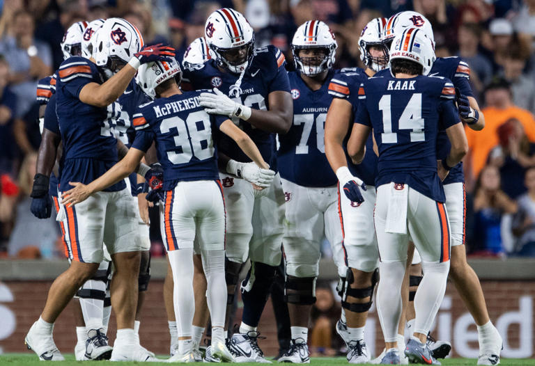 Hugh Freeze expresses full confidence in Auburn football kicker Alex ...