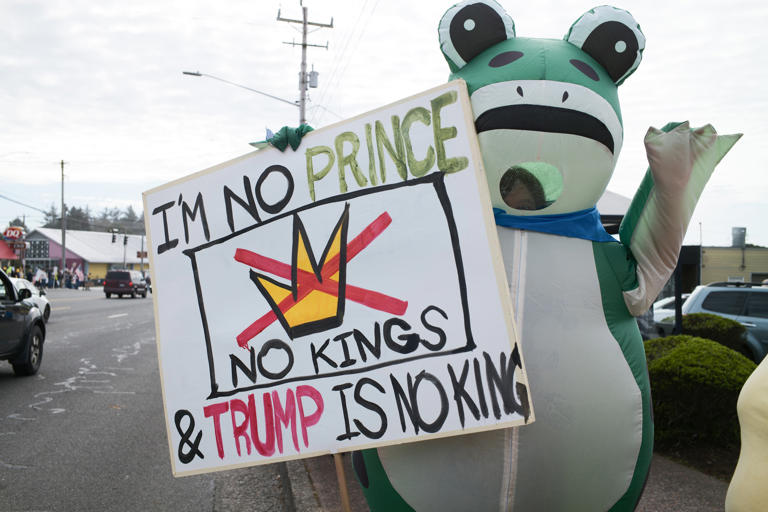 Portland ‘No Kings’ protest draws ‘tens of thousands,’ police say