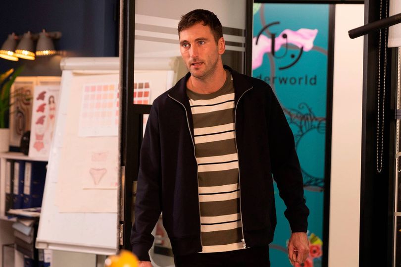 Coronation Street's Kit actor 'confirms' new real-life romance with ITV ...