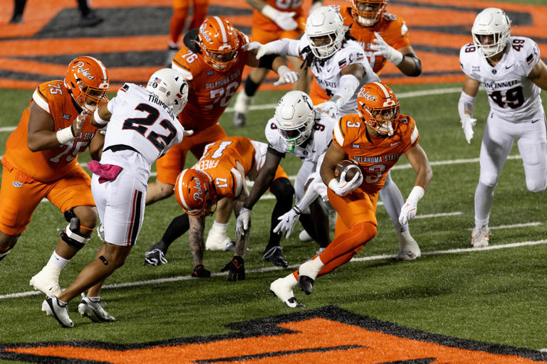 Sorsby has hand in 4 TDs in No. 24 Cincinnati's 49-17 victory over Oklahoma State