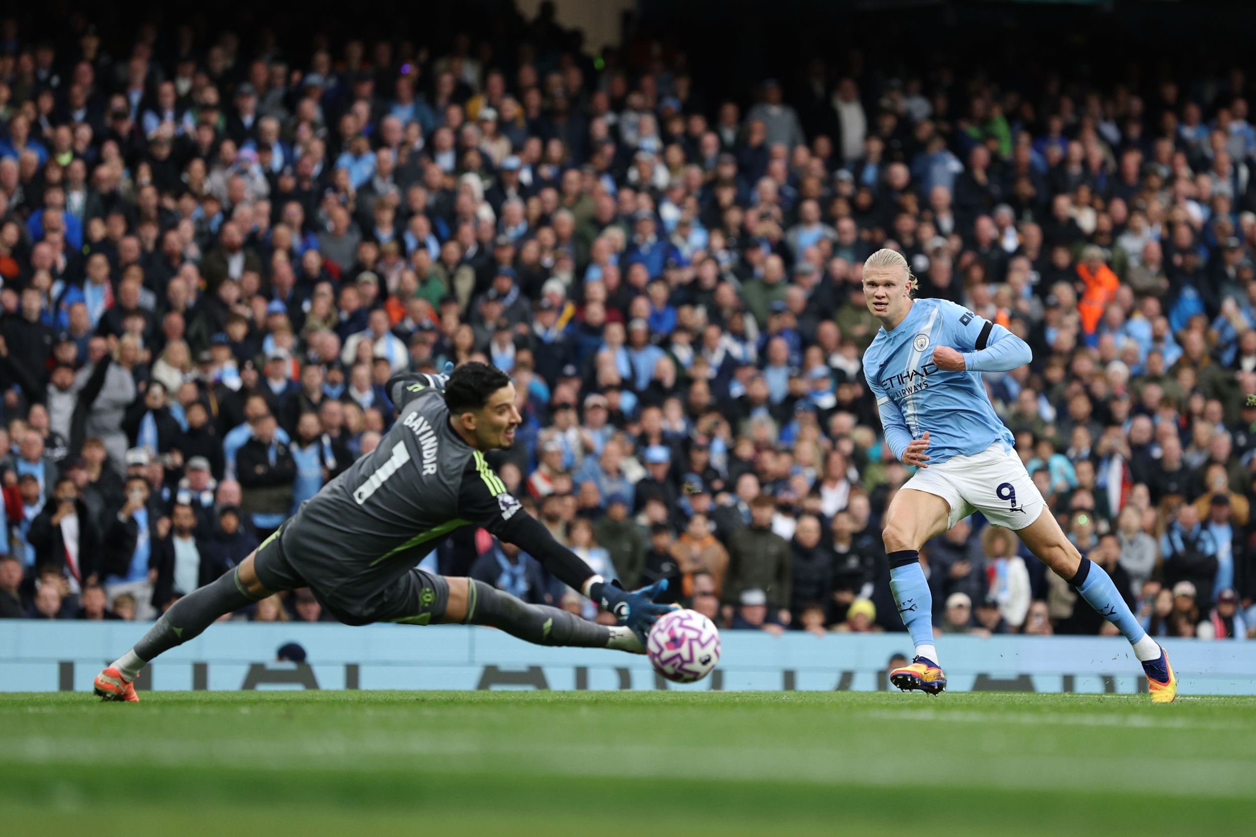 Insider backs Erling Haaland to complete shock Man City exit in 2026