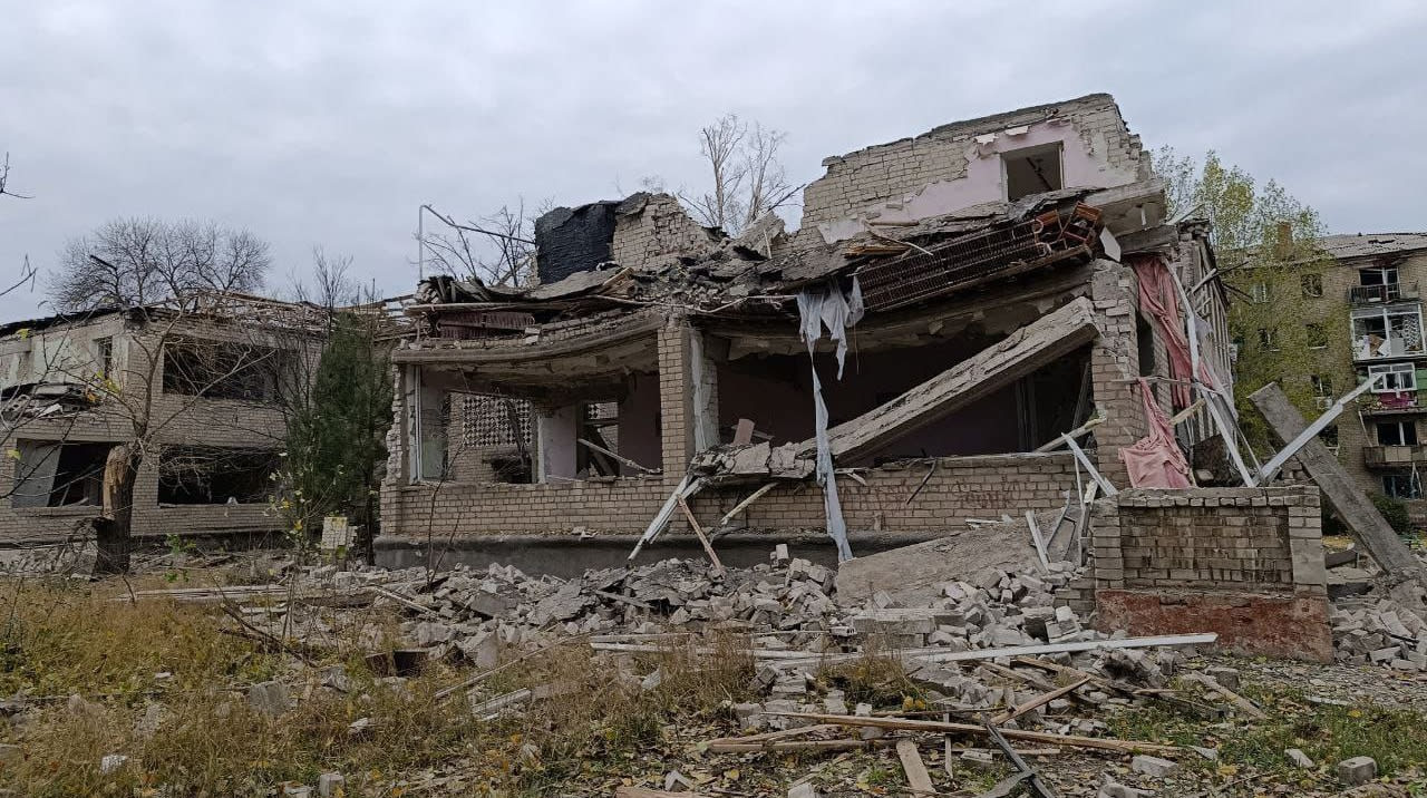 Russians kill two civilians and injure eight in Donetsk and Kherson oblasts