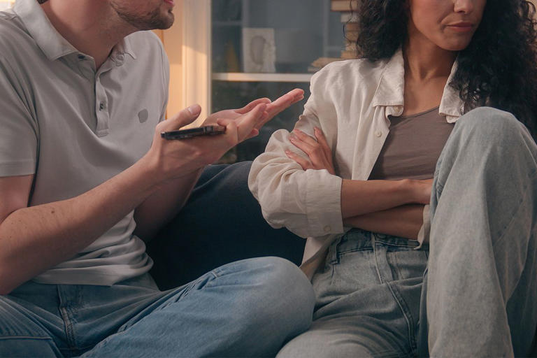 Woman Threatens to Break Up with Boyfriend of 6 Years If He Doesn't ...