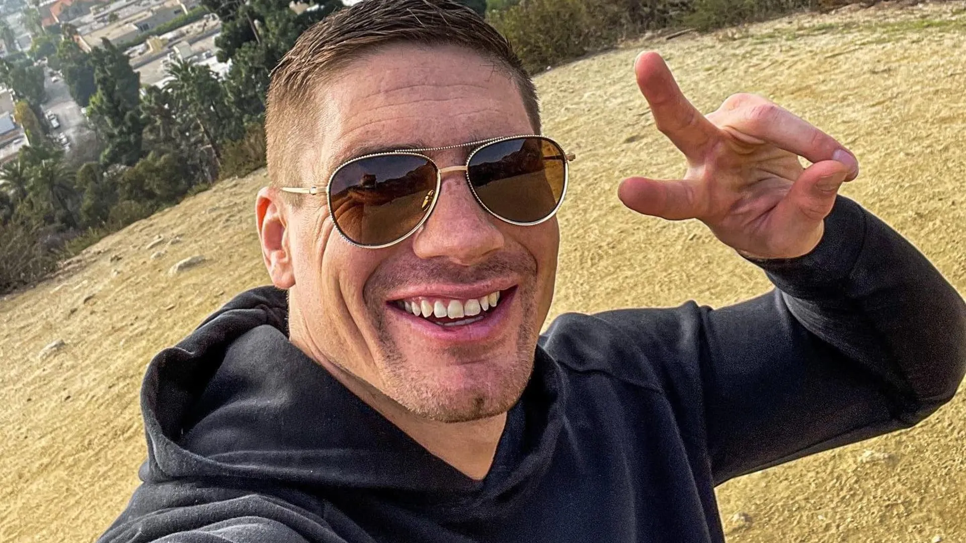 Rico Verhoeven deelt beelden van zijn hagelnieuwe nog te bouwen villa ...