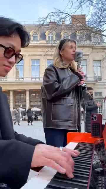 She Has a Beautiful Voice – Victoire Solveig