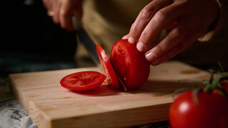 The Only Way You Should Be Cutting A Tomato