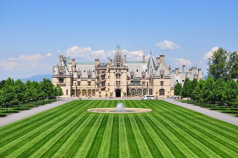 The 11 Most Iconic Historic Houses Across the U.S.