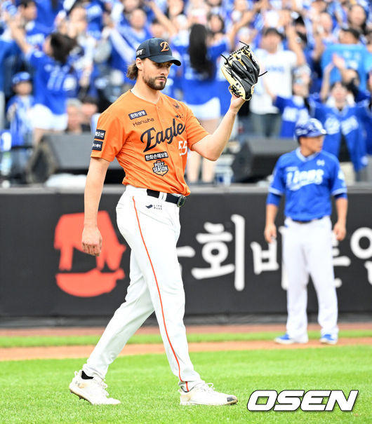 '한화 대충격' 믿기지 않는 일이 벌어졌다, 폰세 6실점→와이스 5실점…5회도 못 버티고 끝, 포수까지 동반 교체 [PO2]