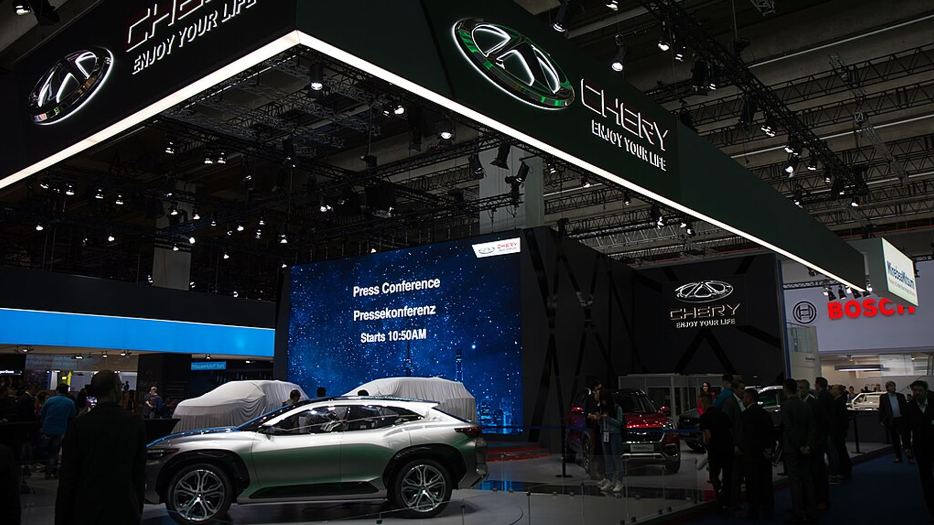 China’s Chery unveils 600 Wh/kg solid-state battery that promises 800 ...
