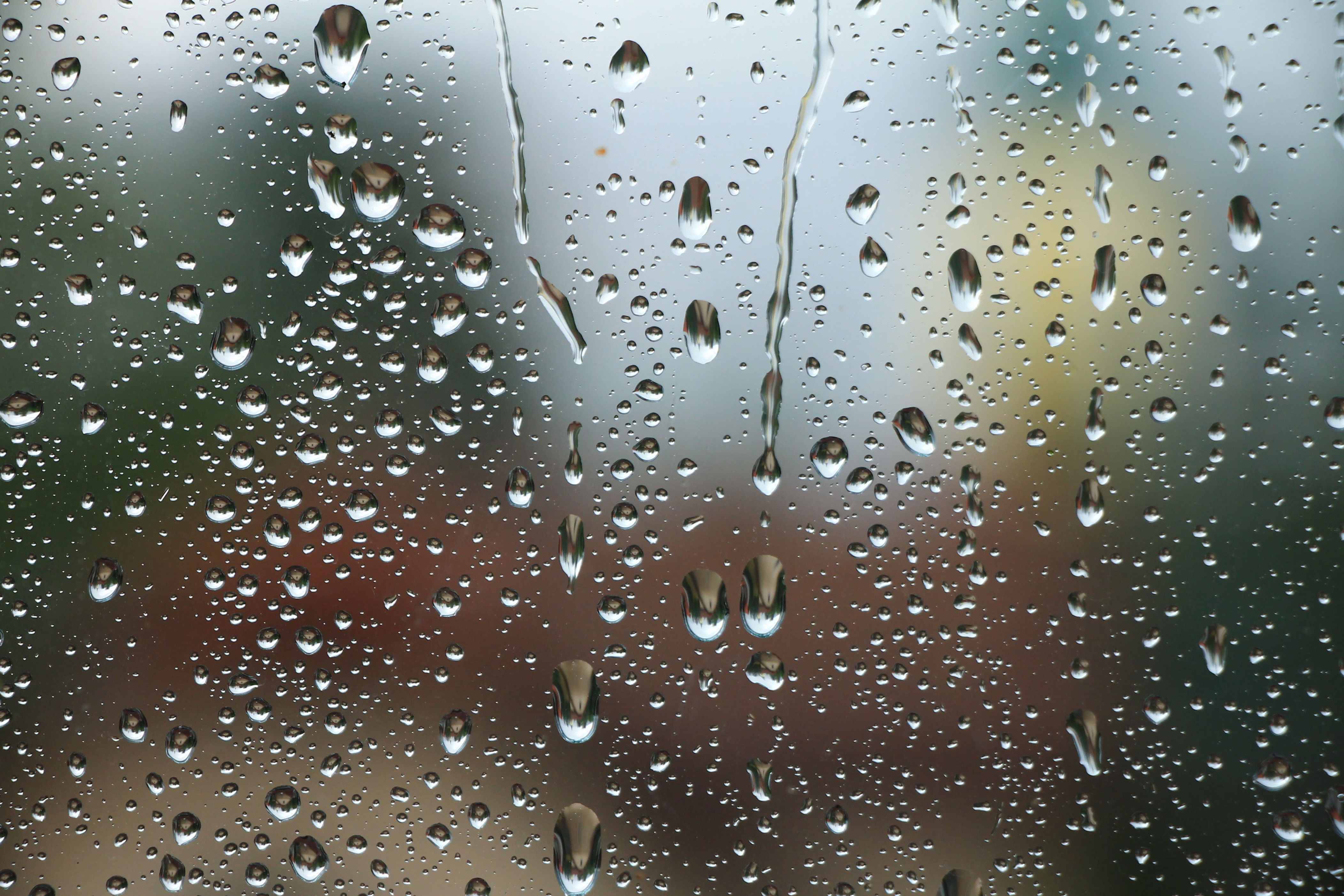 Damp start to weekend, high wind gusts bring in chilly temperatures