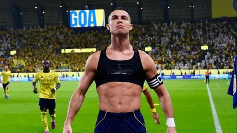Cristiano Ronaldo insegna ai tifosi ad andare a tempo con l’esultanza ...
