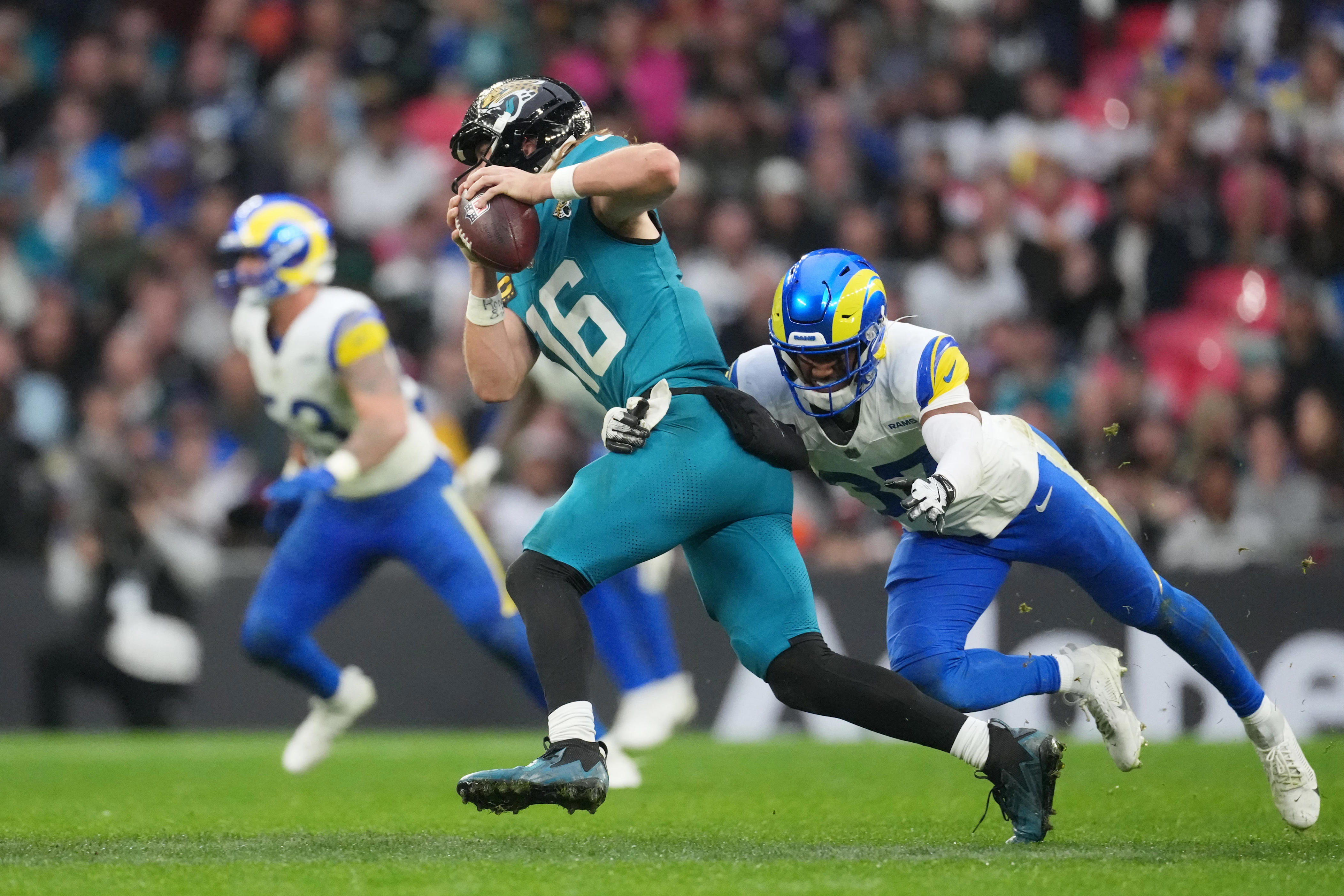 Jacksonville Jaguars offensive line has another horrific day in ...