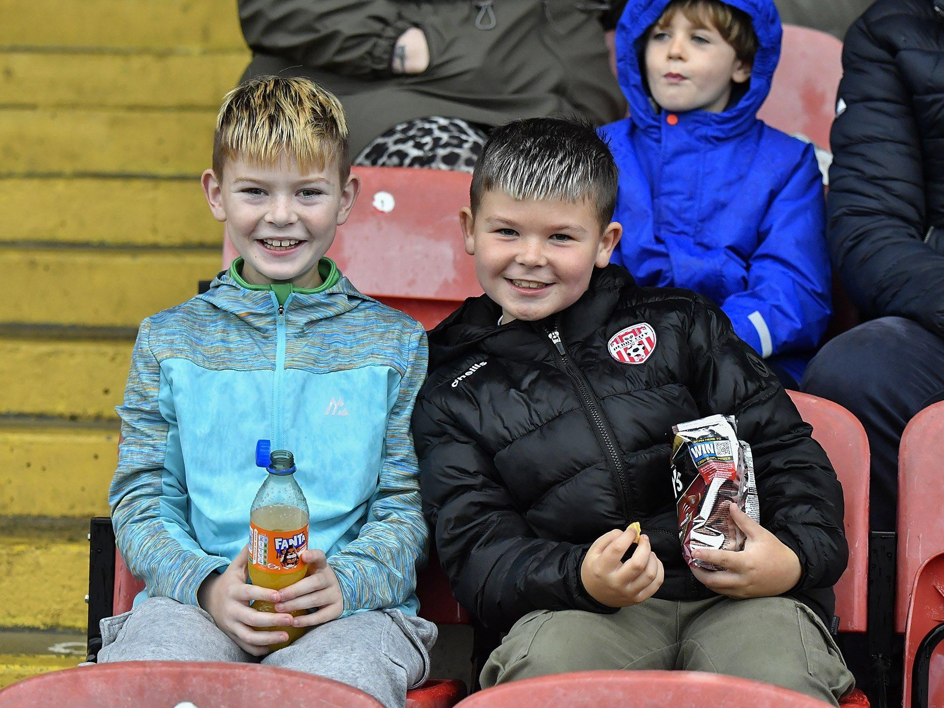 21 great pictures of fans at Doire Trasna V Slaughtmanus Junior Cup ...